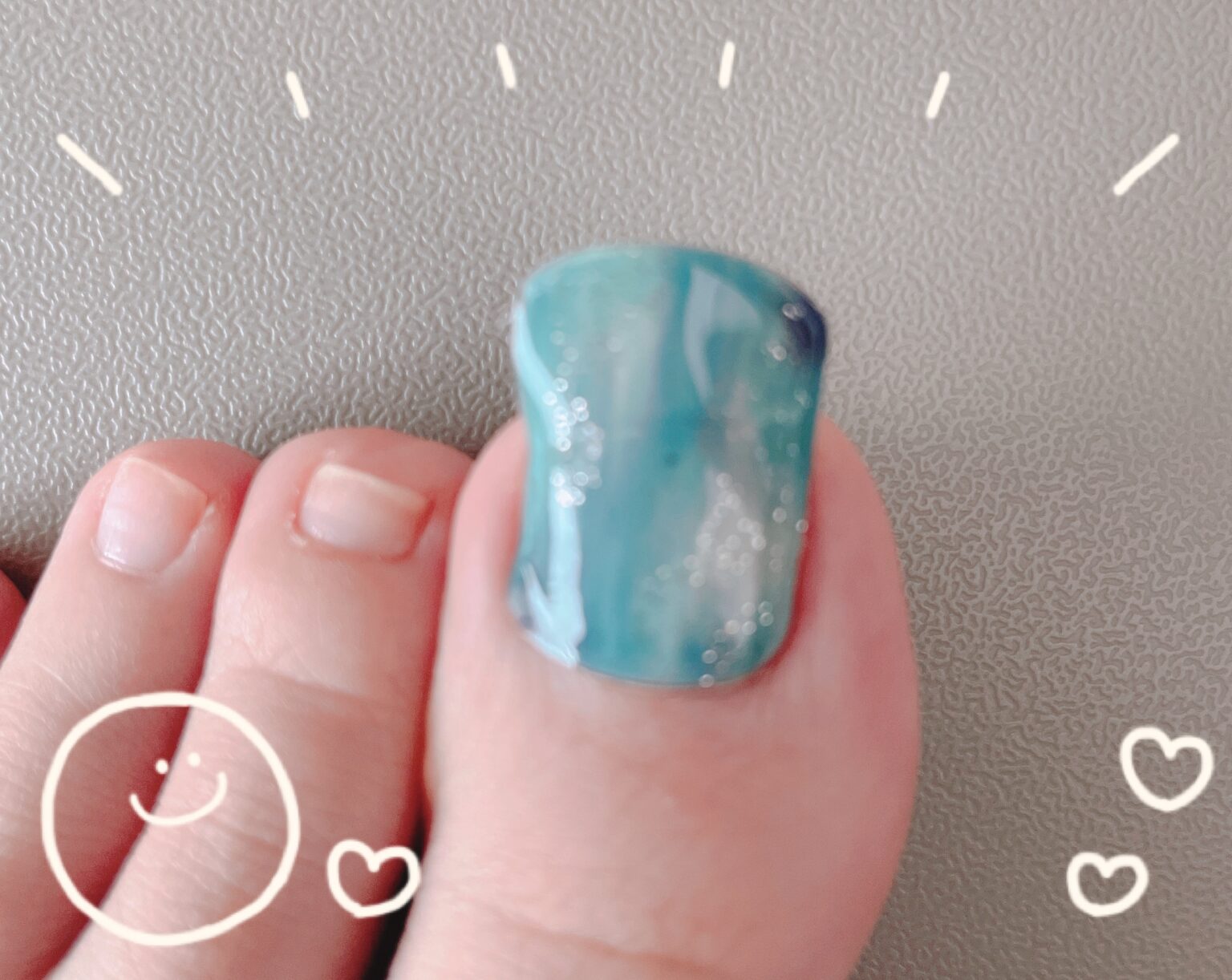 【やり方解説】ohora(オホーラ) ペディキュア 不器用でも簡単！ネイルシールタイプ | @mama-log